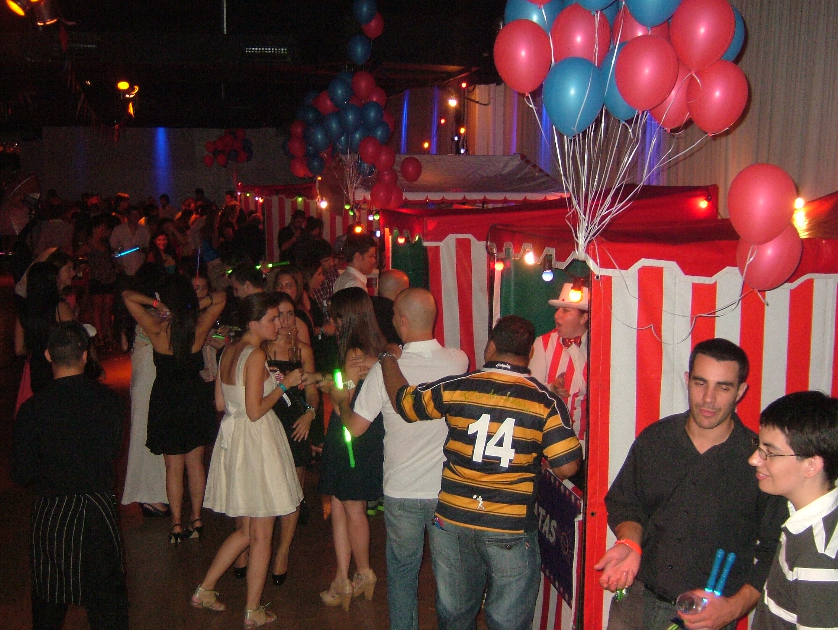 KERMESSE FOTOS DE NOCHE EN DIFERENTES EVENTOS - Kermesse Time - Puestos ...